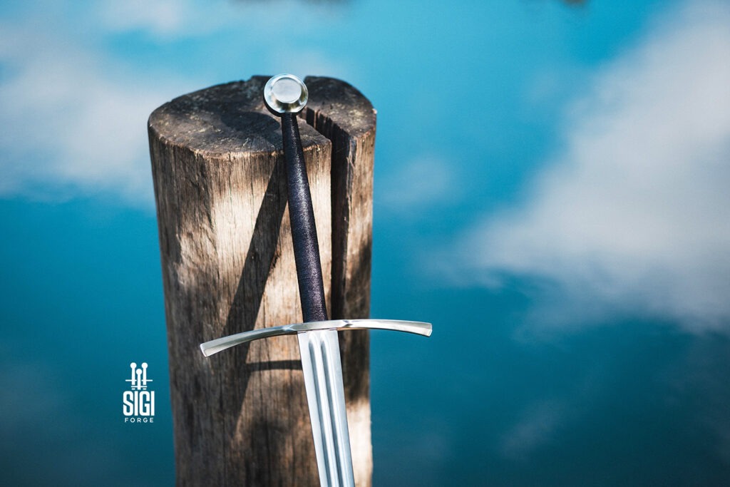New crossguard - the Upswept crossguard - Sigi Forge